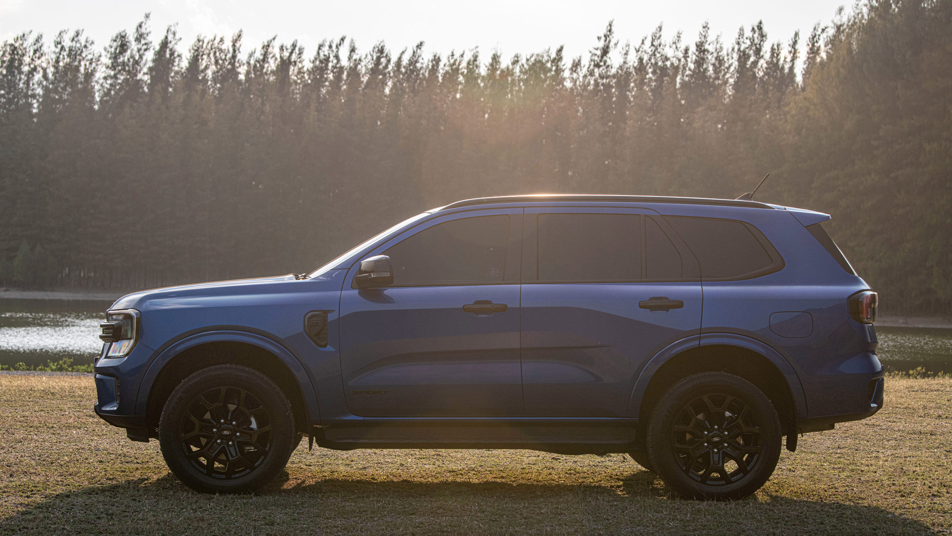 FORD EVEREST เจเนอเรชันใหม่ นวัตกรรมยานยนต์ที่อัดแน่นด้วยสมรรถนะและ ...