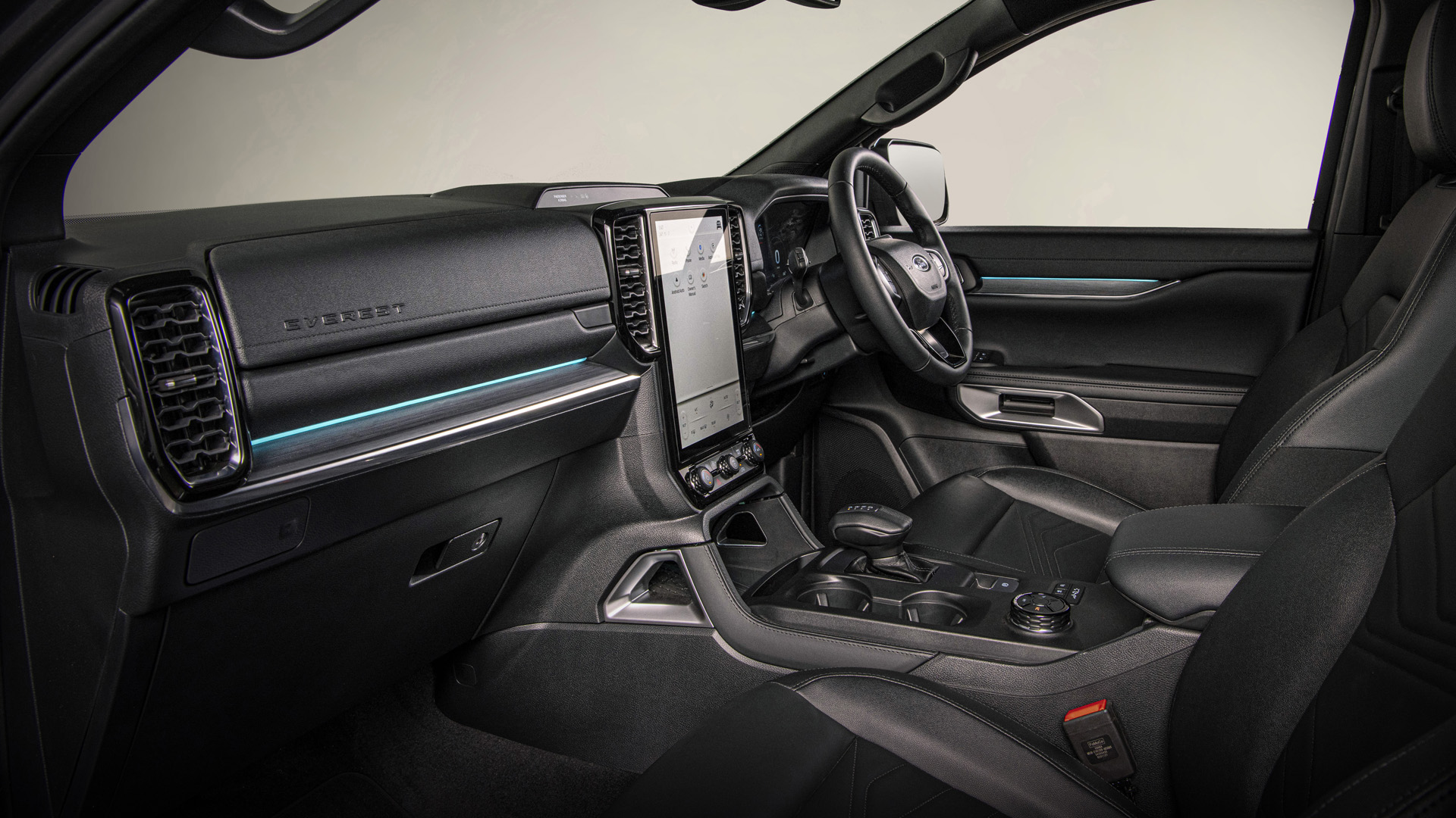 FORD EVEREST เจเนอเรชันใหม่ นวัตกรรมยานยนต์ที่อัดแน่นด้วยสมรรถนะและ ...