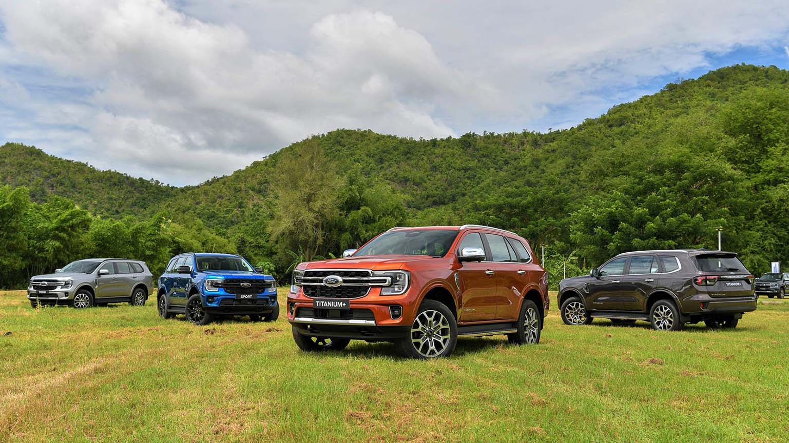 Ford เปิดราคา Ford Everest เจนใหม่ 4 รุ่นย่อย เริ่มต้น 1.33 ล้าน เจาะ ...