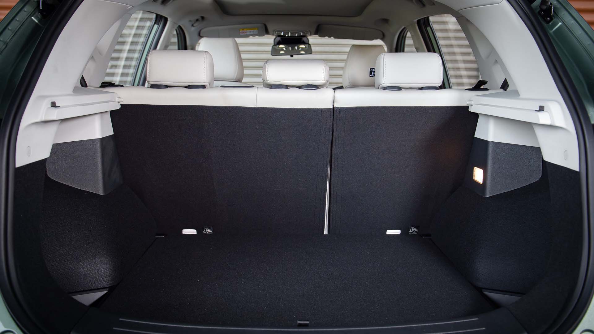 NEW MG VS HEV สปอร์ตตี้ ไฮบริด เอสยูวี รุ่นแรกของเอ็มจี - carwizard