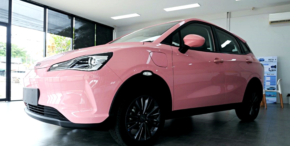 Neta V ถึงไทยแล้ว ขบวนยาวเหยียดที่ท่าเรือ พร้อมส่งมอบคันแรก ตั้งเป้าปี ...