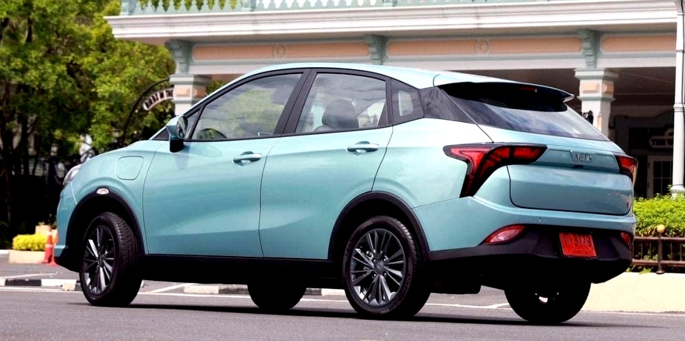 Neta V ถึงไทยแล้ว ขบวนยาวเหยียดที่ท่าเรือ พร้อมส่งมอบคันแรก ตั้งเป้าปี ...