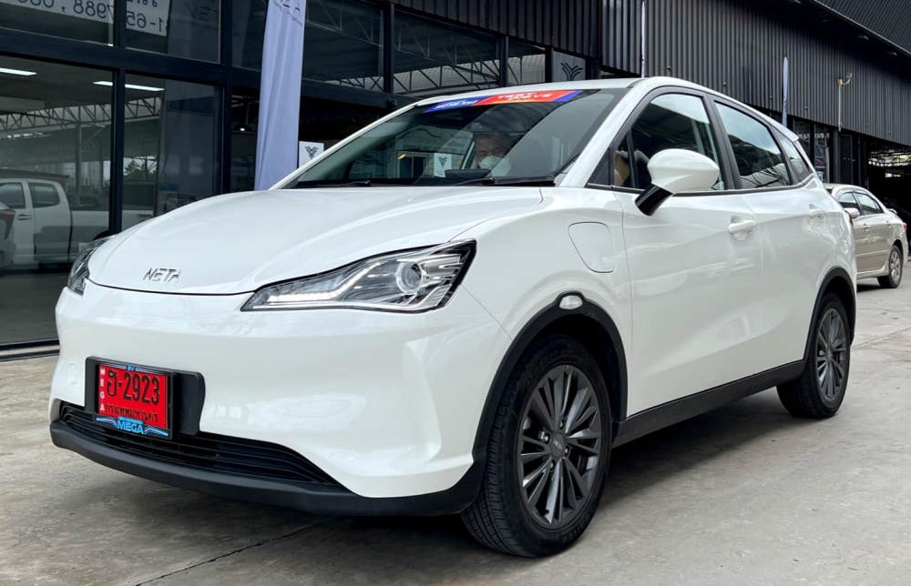 Neta V ถึงไทยแล้ว ขบวนยาวเหยียดที่ท่าเรือ พร้อมส่งมอบคันแรก ตั้งเป้าปี ...