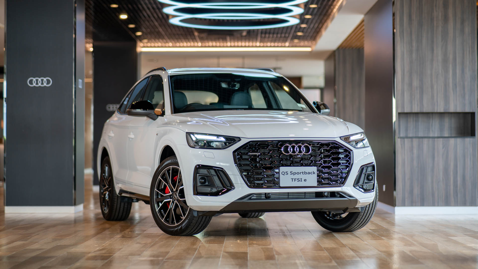 The New Audi Q5 Sportback 55 TFSI e รถปลั๊กอินไฮบริด เจเนอเรชั่นล่าสุด ...