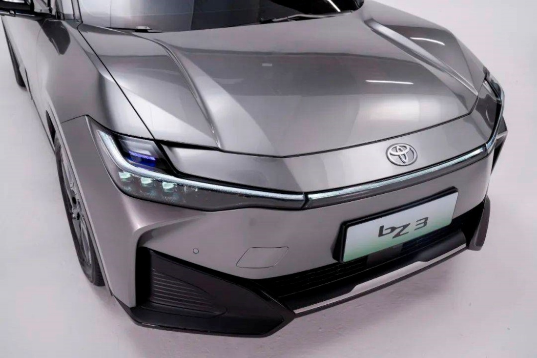 Toyota bZ3 รถซีดานไฟฟ้า100% เปิดตัวในจีน ราคาล้านต้นๆ วิ่งไกล 600กม. มี 2 รุ่น 183 และ 244 ...