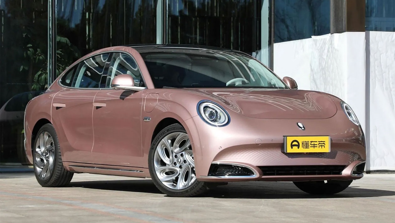 เจาะสเปค ORA Grand Cat รถไฟฟ้า 100% ตัวใหม่ ขนมาโชว์ Motor Expo วิ่งไกล ...