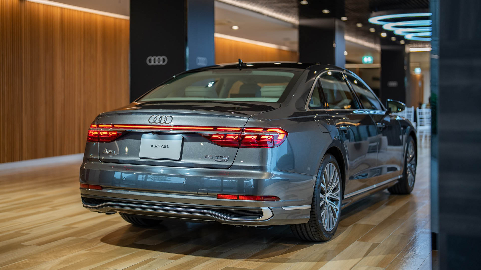 The New Audi A8 L รถพรีเมียมซีดาน แฟลกชิปใหม่ของ Audi ราคาเริ่มต้น ...