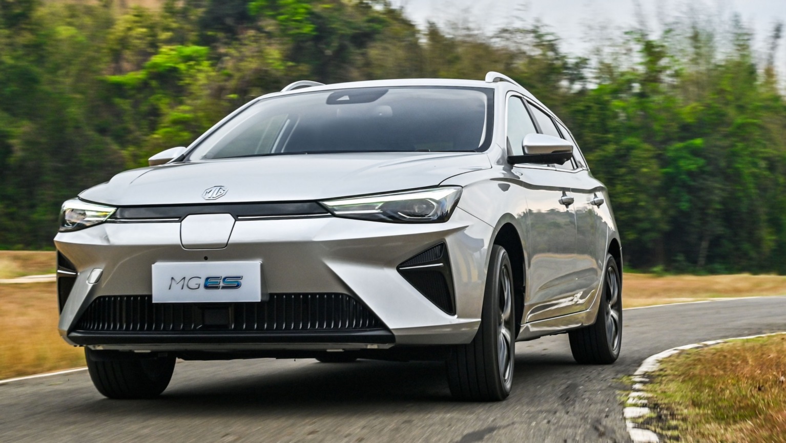 MG เปิดสเปค MG ES ใหม่ เปิดรับจองในไทยแล้ว ปรับลุคใหม่จาก EP วิ่งไฟฟ้าสูงสุด 412 กม. เปิดราคา 20 ...
