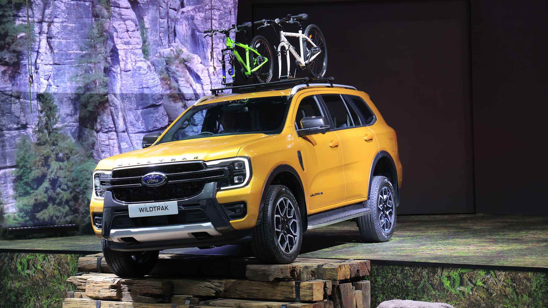FORD EVEREST WILDTRAK เจเนอเรชันใหม่ รถนั่งอเนกประสงค์สำหรับครอบครัว ...