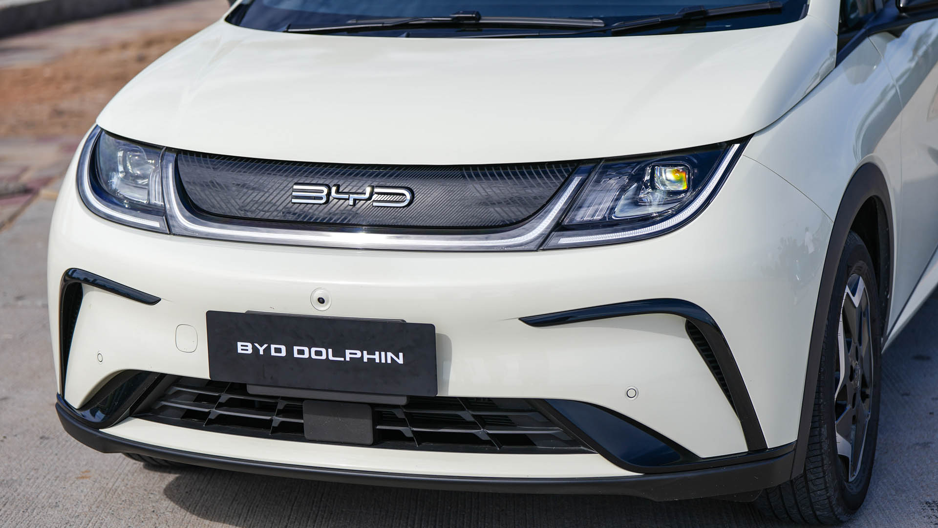 BYD Dolphin รถยนต์พลังงานไฟฟ้า 100% วิ่งได้สูงสุด 490 กม. จาก BYD ราคาเริ่มต้น 699,999 บาท ...