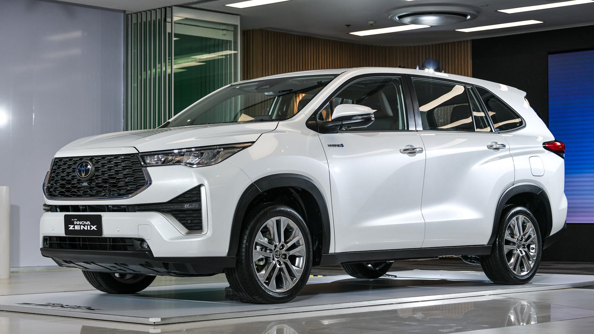 All New TOYOTA INNOVA ZENIX (2023) ราคาเริ่มต้น 1,379,000 บาท - carwizard