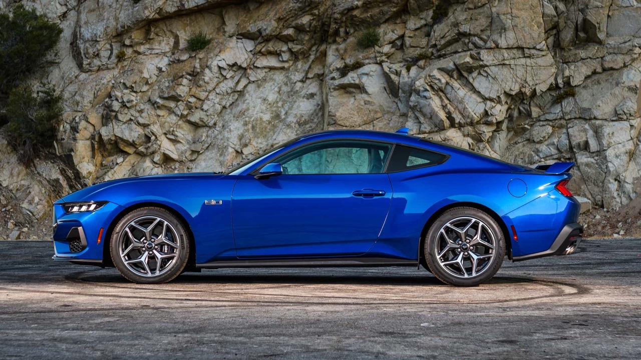 มีโอกาสได้เจอ Ford Mustang รุ่น Hybrid ในอนาคต!! - carwizard