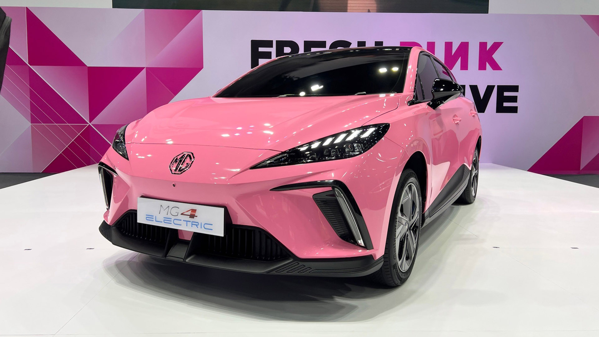 New MG4 Electric สีใหม่ FRESH PINK ราคาเริ่มต้น 869,000 บาทเปิดจองเพียง 8 คัน ในงาน BIG MOTOR ...