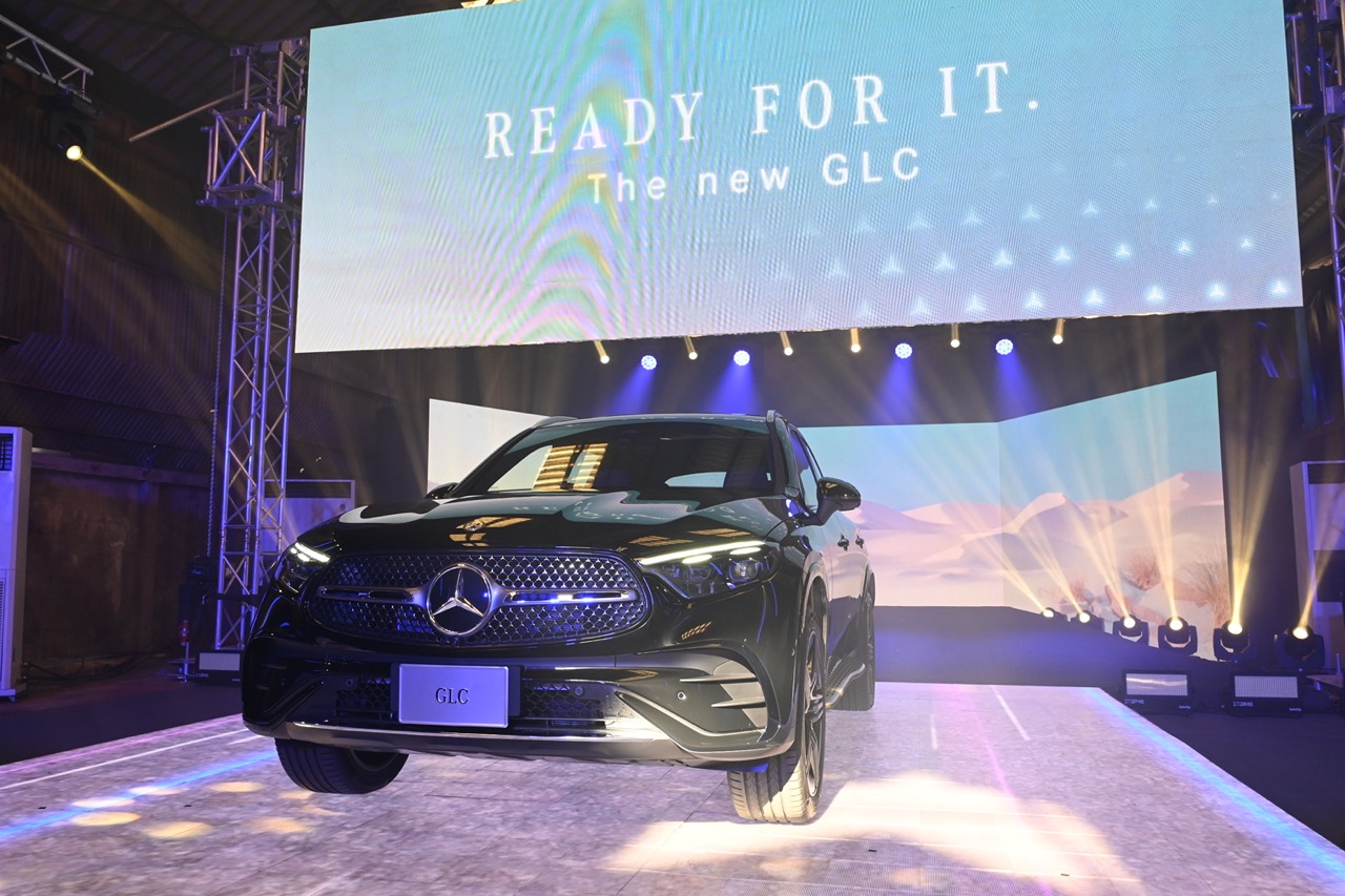 Mercedes-Benz เปิดตัว Mercedes-Benz GLC 350 e 4MATIC AMG Dynamic รถยนต์ SUV ราคาจำหน่าย ...