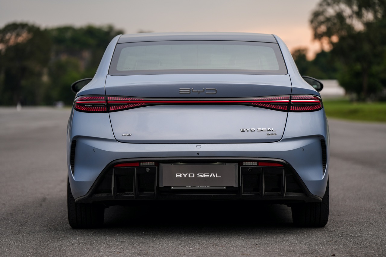 BYD Seal เปิดตัวอย่างเป็นทางการแล้ว ราคาเริ่มต้นที่ 1,325,000 ...