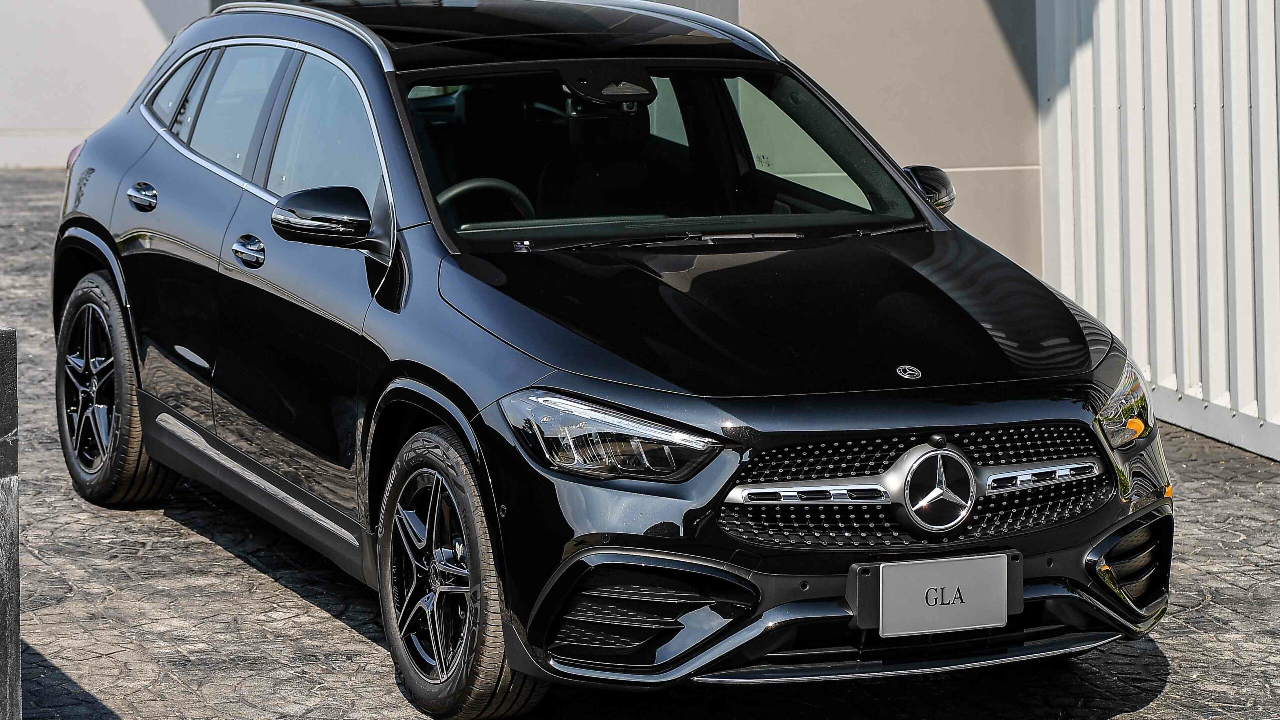 GLA 200 AMG Dynamic เอสยูวีดีไซน์สปอร์ต ยกระดับเทคโนโลยี ล้ำสมัยและระบบ ...