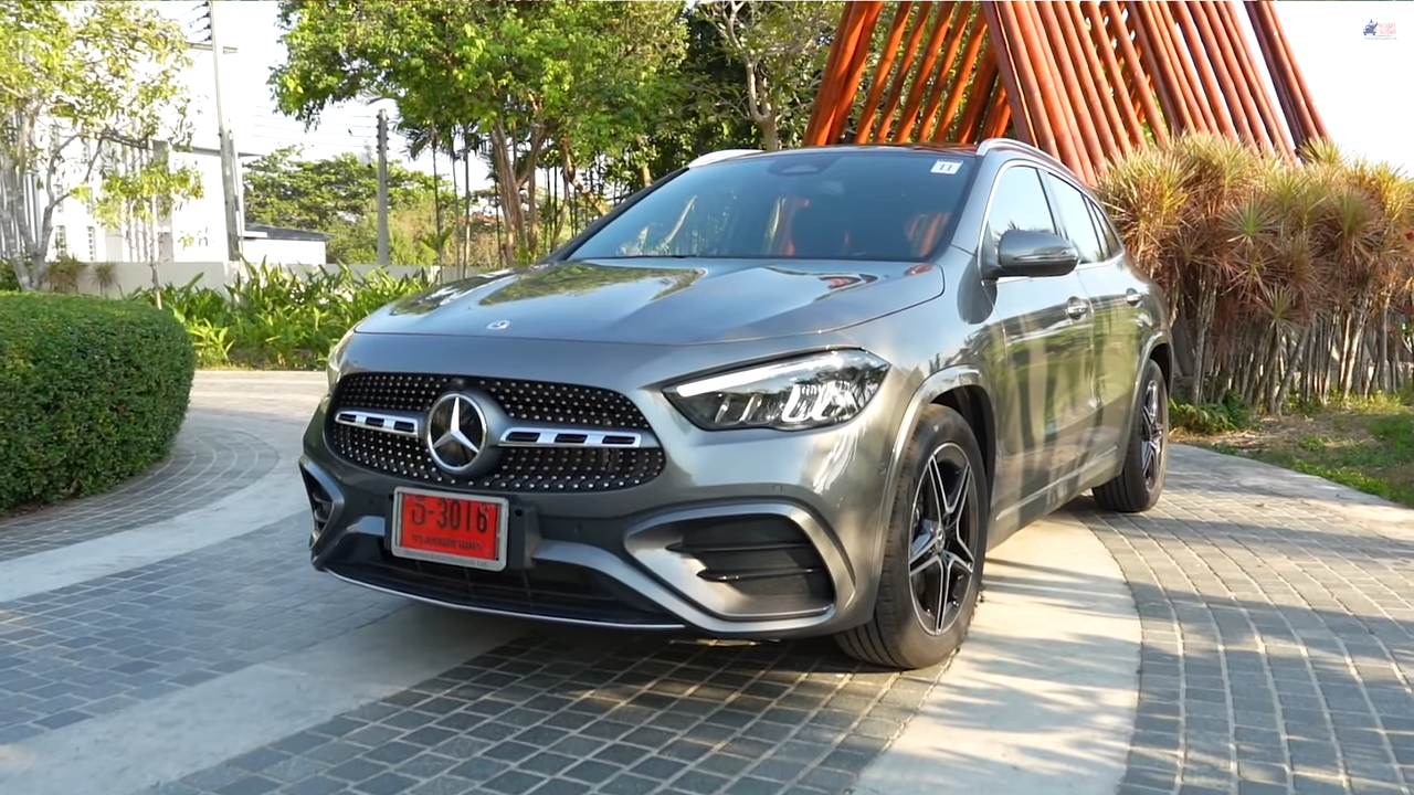 รีวิว Mercedes-Benz GLA 200 AMG DYNAMIC (2024) ราคา 2,580,000 บาท ...