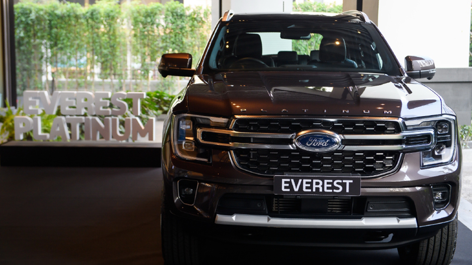 ภาพคันจริง Ford Everest Platinum V6 3.0 ลิตร - carwizard