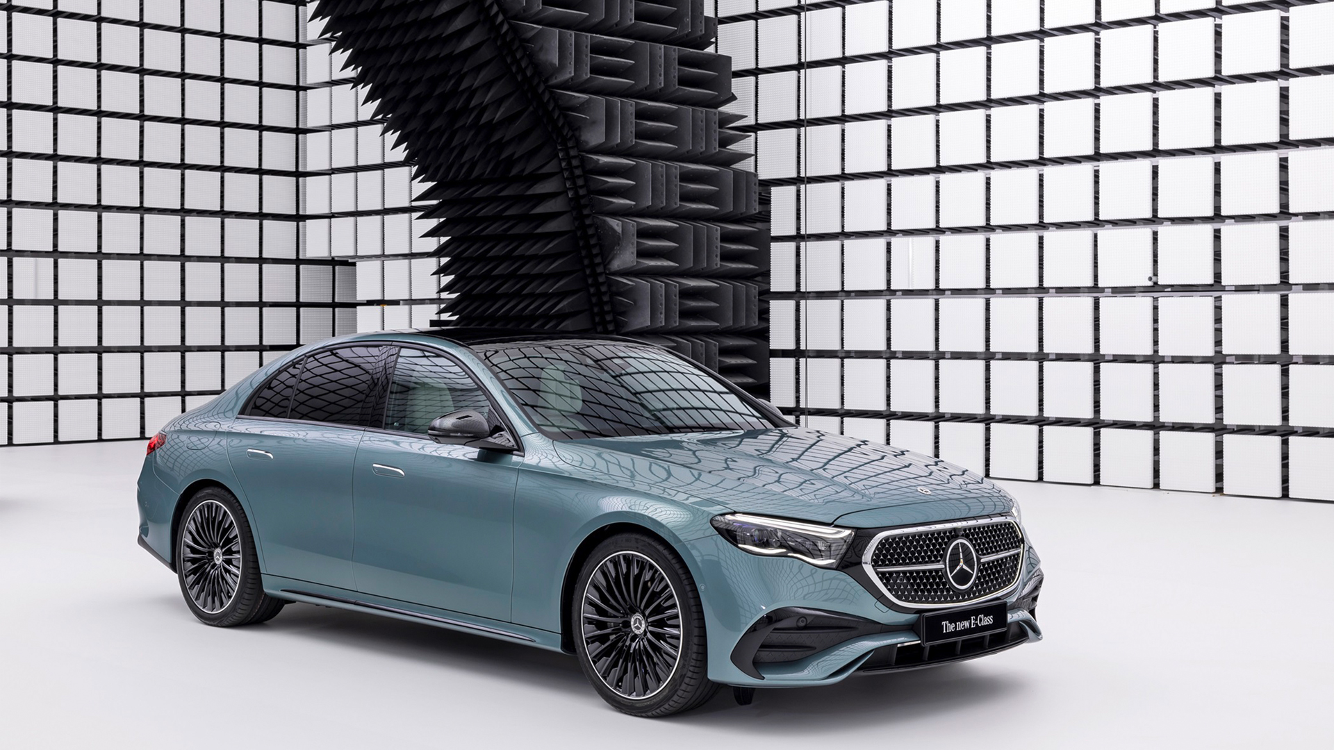 “The new E-Class: Launch Edition” รุ่นผลิตจำนวนจำกัด เคาะราคาเริ่ม 3.99 ...