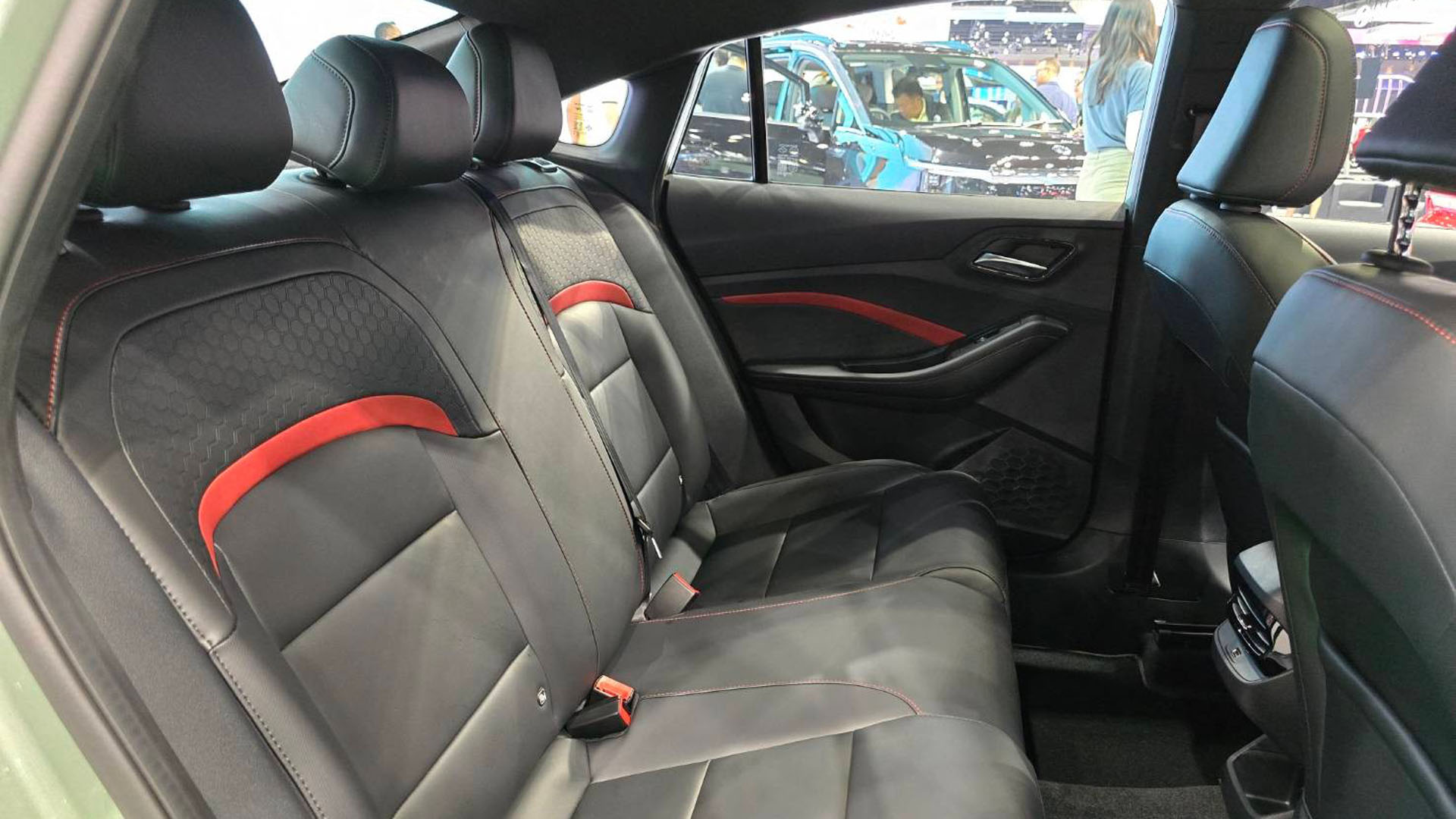 MG เปิดตัว NEW MG5 PRO สปอร์ตคูเป้ซีดาน พร้อมเผยราคาอย่างเป็นทางการ ...