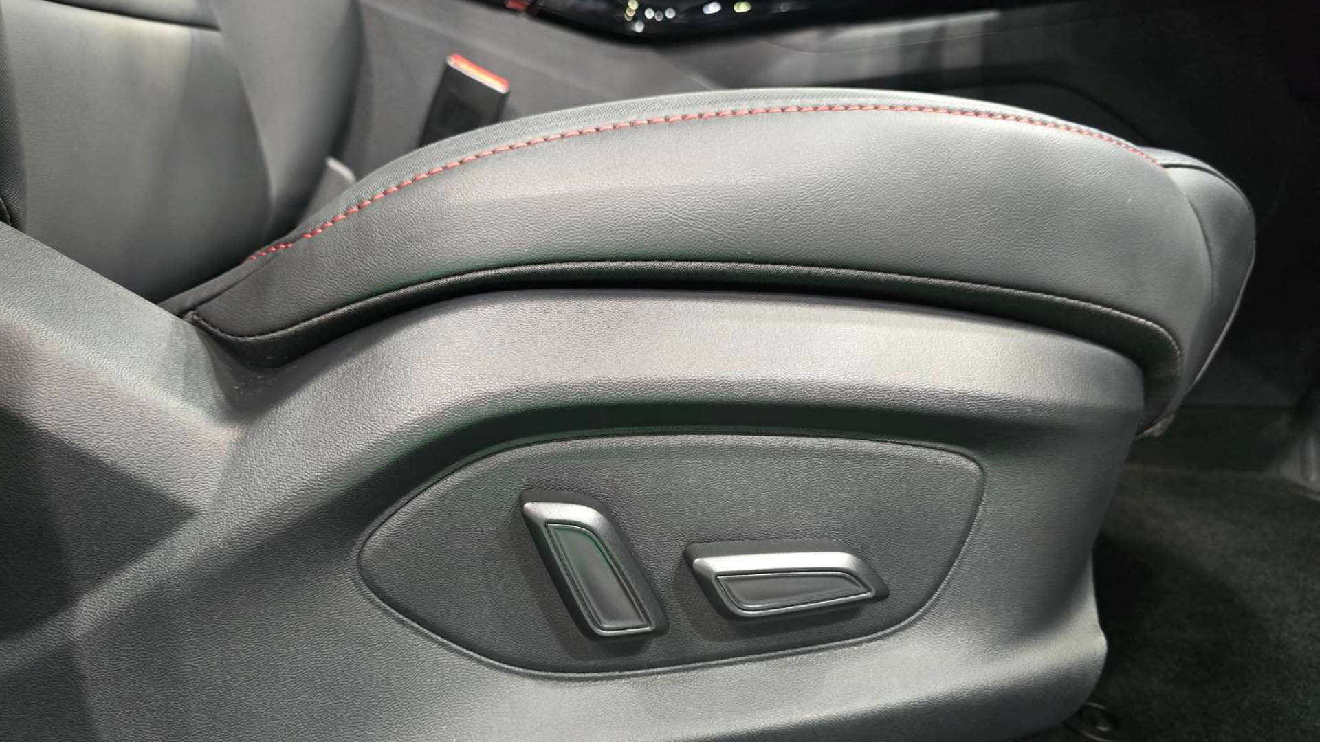 MG เปิดตัว NEW MG5 PRO สปอร์ตคูเป้ซีดาน พร้อมเผยราคาอย่างเป็นทางการ ...