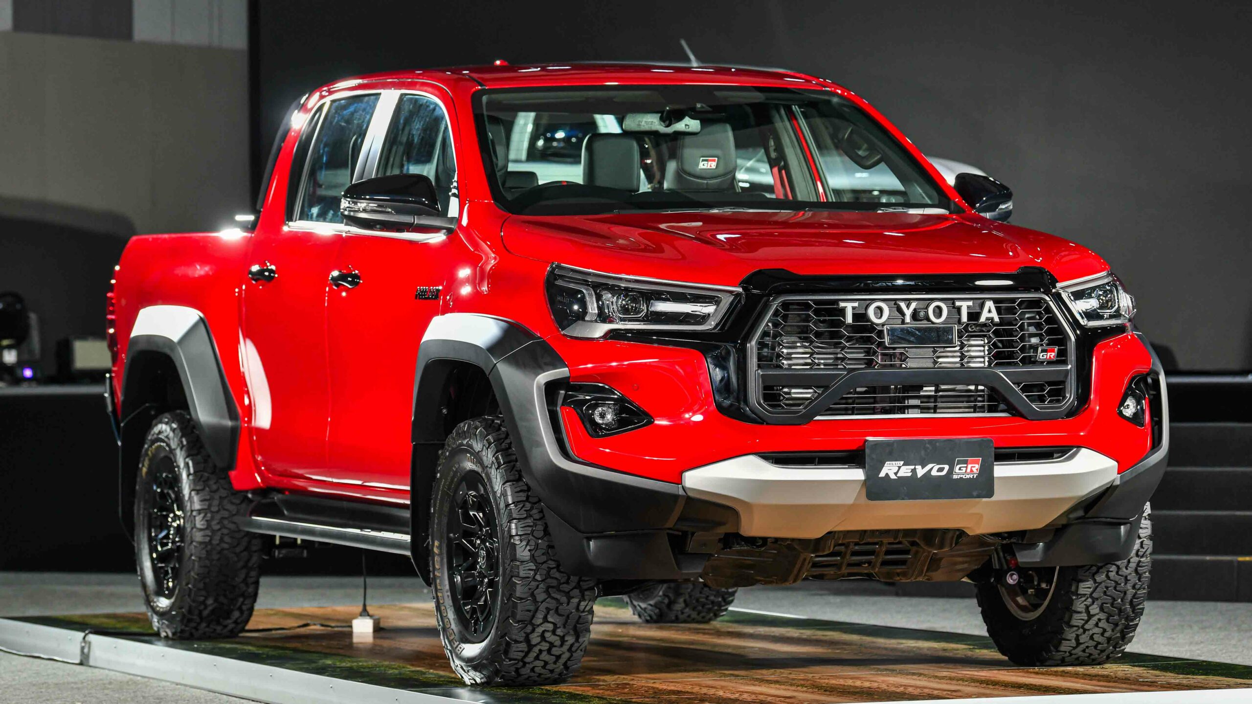 TOYOTA HILUX REVO GR SPORT ปรับจูนใหม่ 224 แรงม้า เพิ่มความกว้างฐานล้อ ...