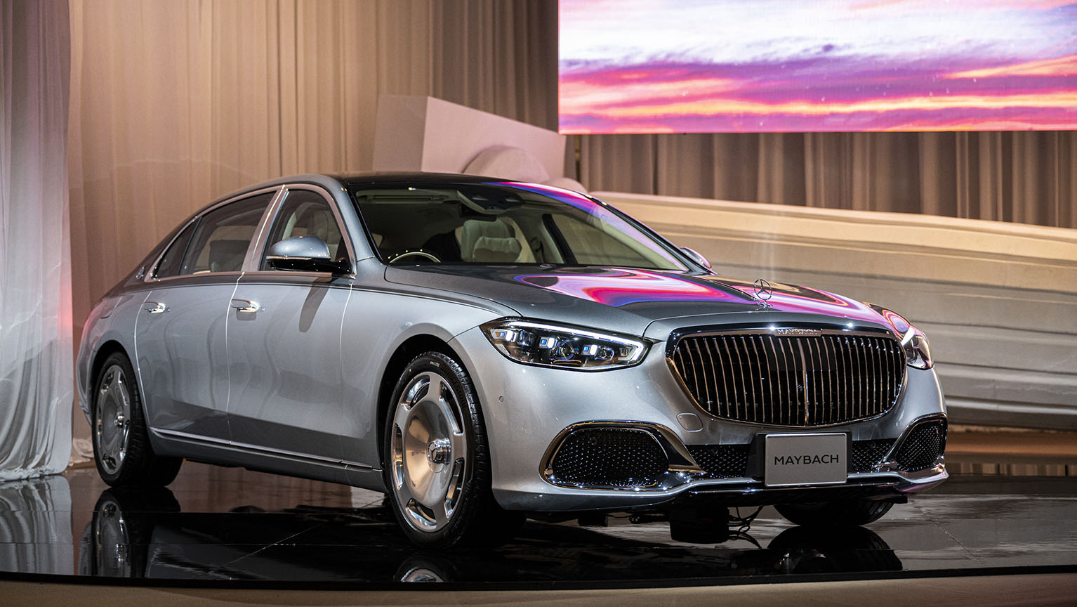 Mercedes Benz เปิดตัวทัพยนตรกรรมระดับ Top-End Luxury นิยาม “The Art of ...