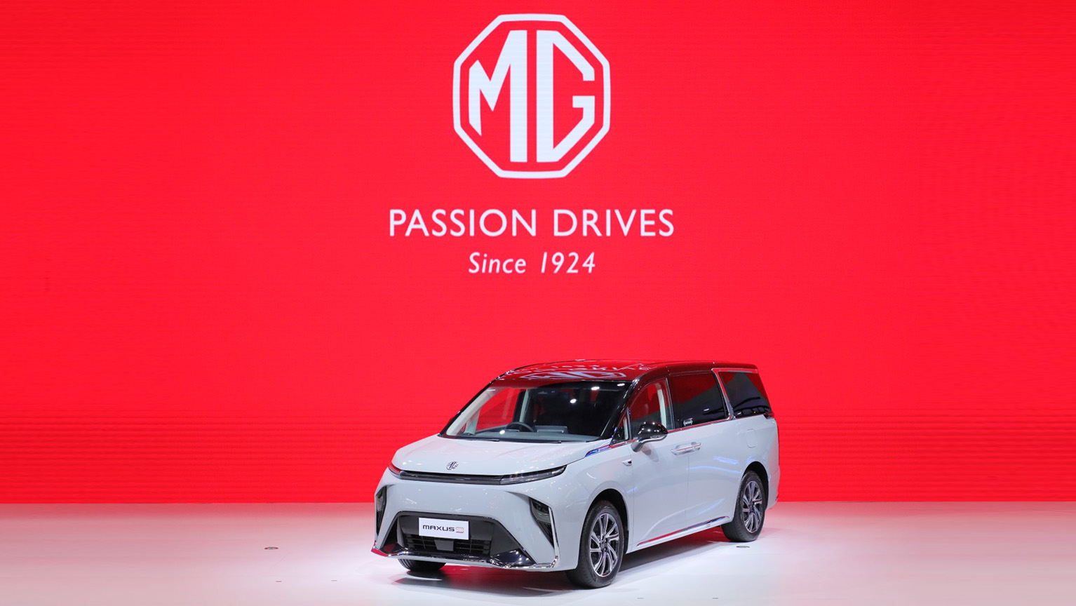 MG เปิดขาย NEW MG MAXUS9 รุ่น V จำนวนจำกัด 100 คัน ราคา 2.199 ล้าน และ 2.229 ล้าน บาท - carwizard