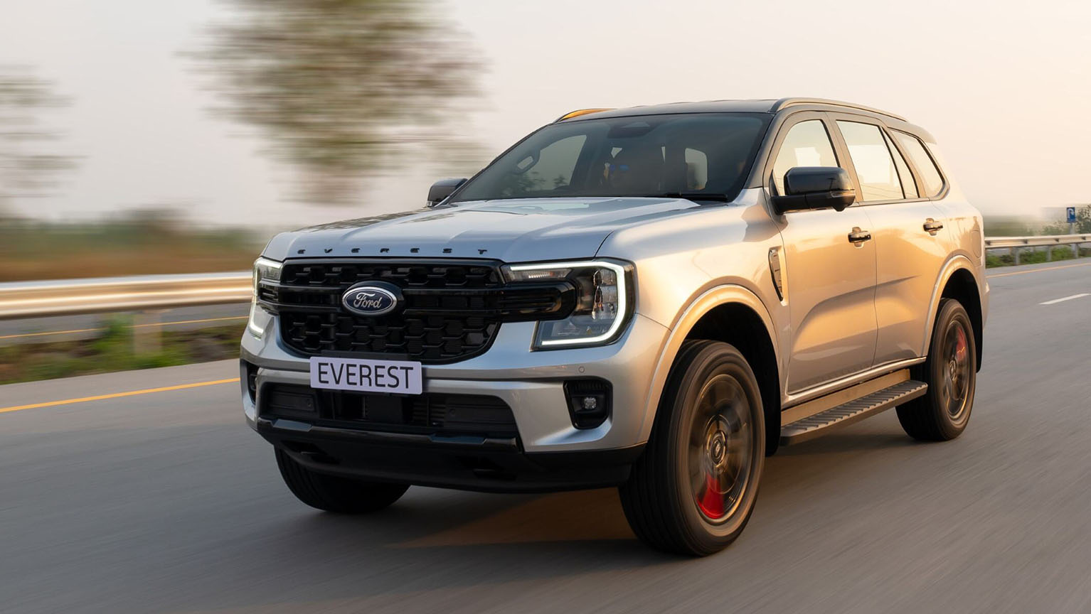 เปิดตัว Ford Everest Sport Special Edition ดุดันขึ้น ในราคา 1,619,000 ...