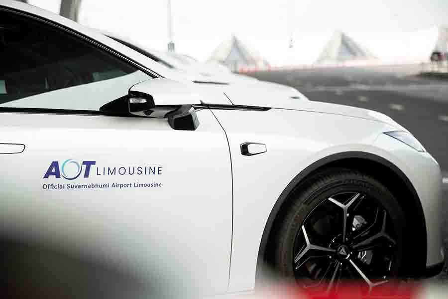 INFINITE AUTOMOBILE ส่งกองทัพลีมูซีนพลังงานไฟฟ้ากว่า 50 คันสู่ท่าอากาศ ...