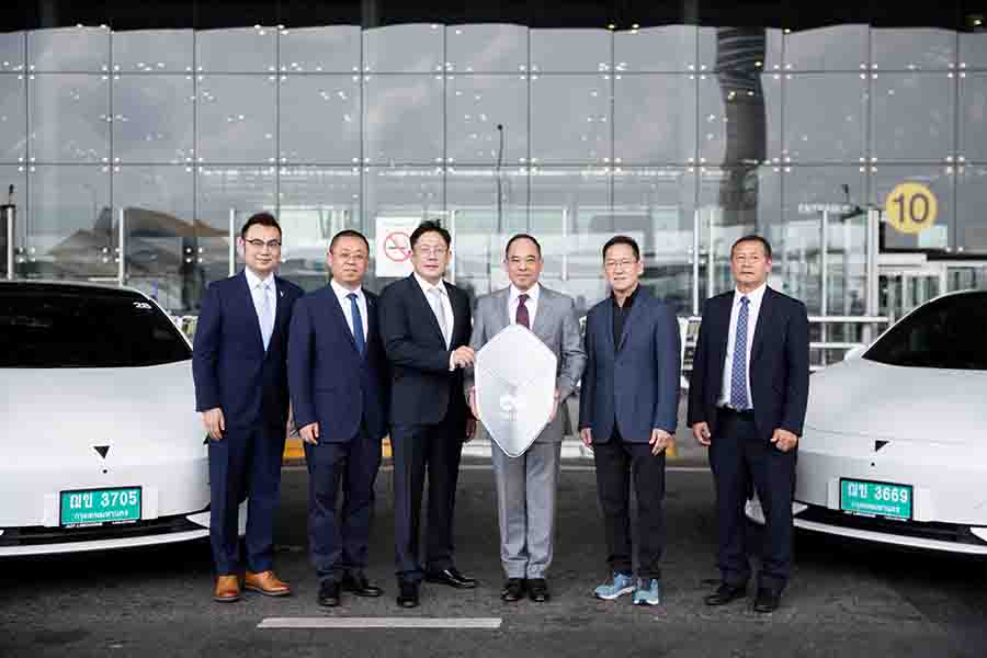 INFINITE AUTOMOBILE ส่งกองทัพลีมูซีนพลังงานไฟฟ้ากว่า 50 คันสู่ท่าอากาศ ...