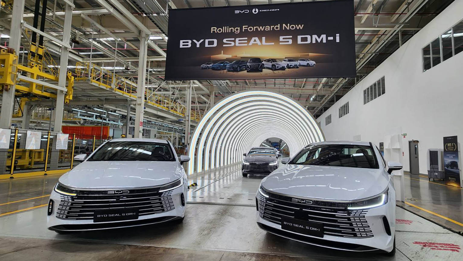 BYD ฉลองโรงงานในไทยครบ 1 ปี เดินหน้าผลิต SEAL 5 DM-i รถ PHEV B-Segment รุ่นแรก - carwizard