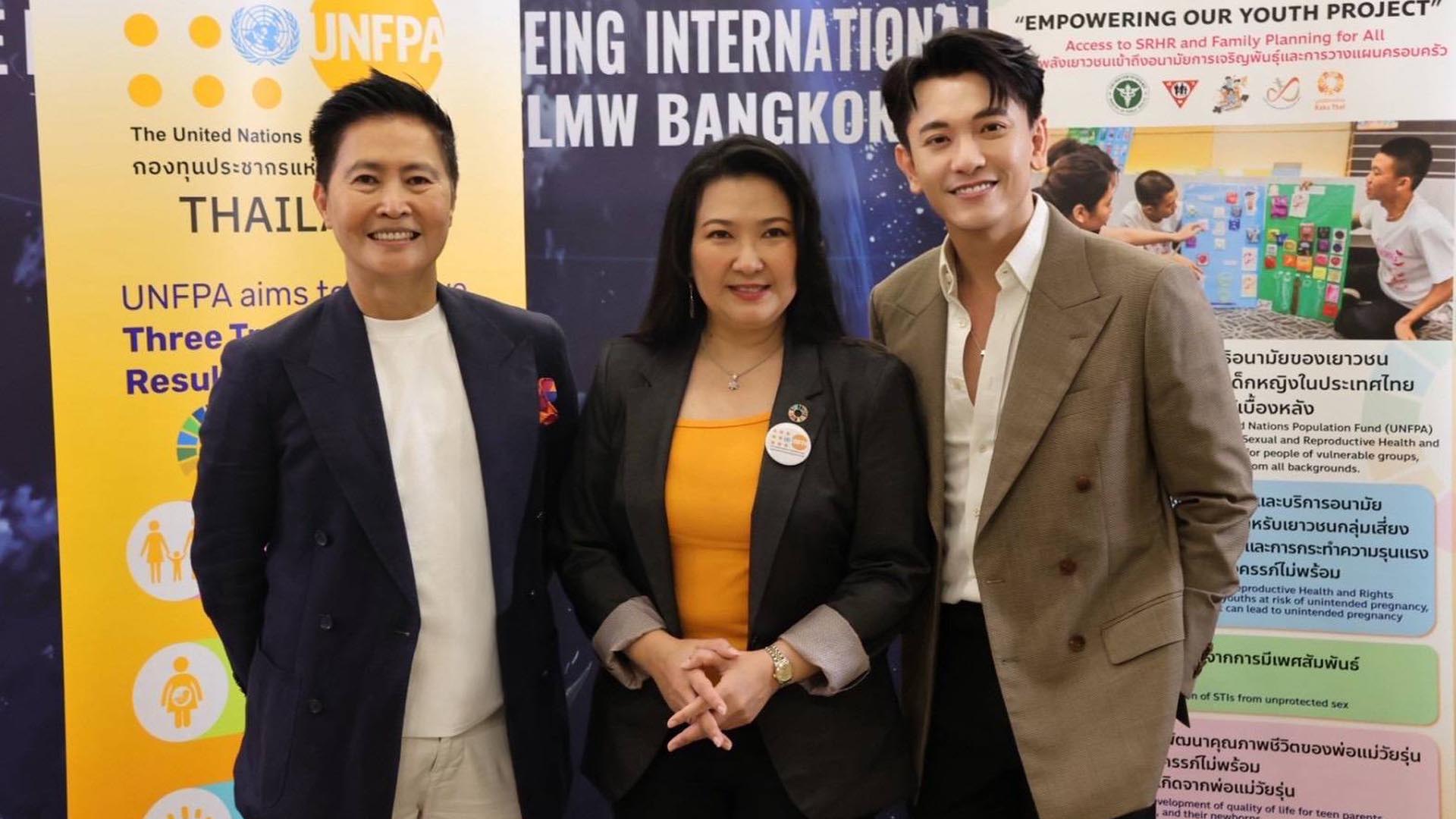 CEO “ลามิน่า” ร่วมประมูลศิลปะการกุศล - carwizard