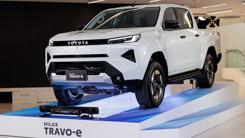TOYOTA เปิดตัว HILUX TRAVO และ HILUX TRAVO-e ใหม่! - carwizard